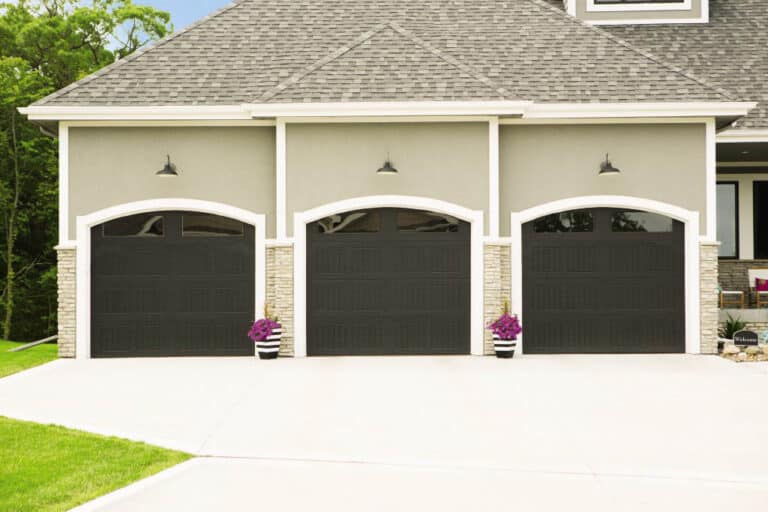 Wayne-Dalton 8300 Sonoma Ranch, Faux Wood Garage Door | Hollywood ...