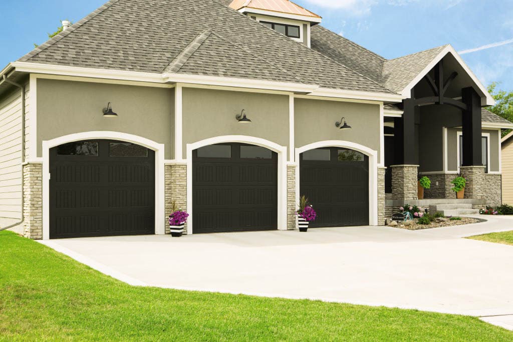 Wayne-Dalton 8300 Sonoma Ranch, Faux Wood Garage Door | Hollywood ...